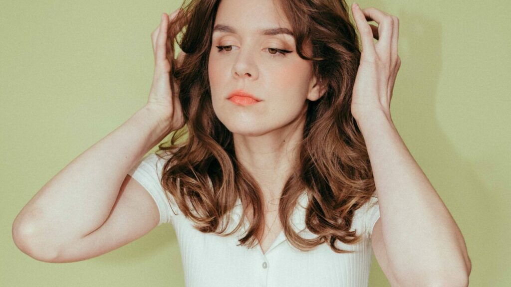 Interview with German Comedian Laura Ramoso - Westcoast German News